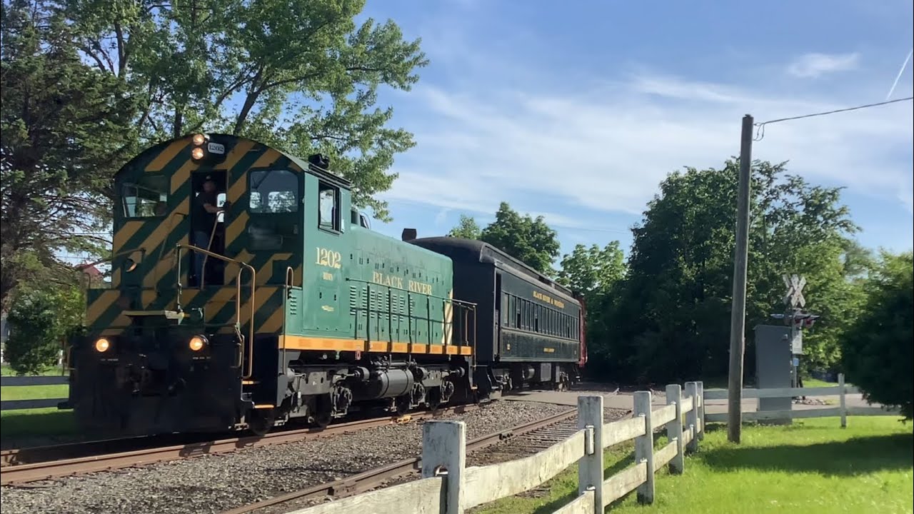 BRW 1202 Crosses Central Ave in Flemington NJ! - YouTube