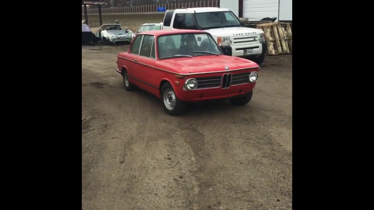 BMW 2002 lowered and running (Shot on potato phone) - YouTube