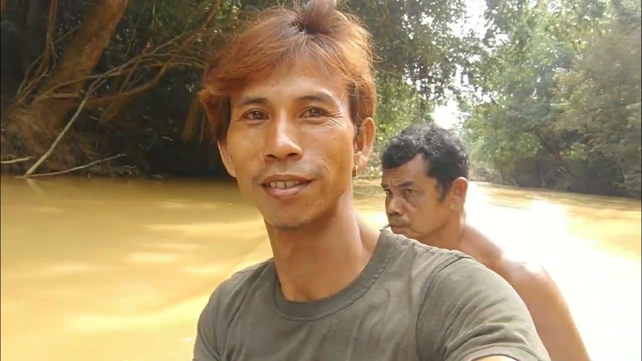 mudik di sungai behe pakai perahu robin - YouTube