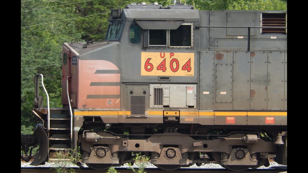 NS 726 at CP Wauhatchie with an SP Painted AC4400CW 7/24/14 - YouTube