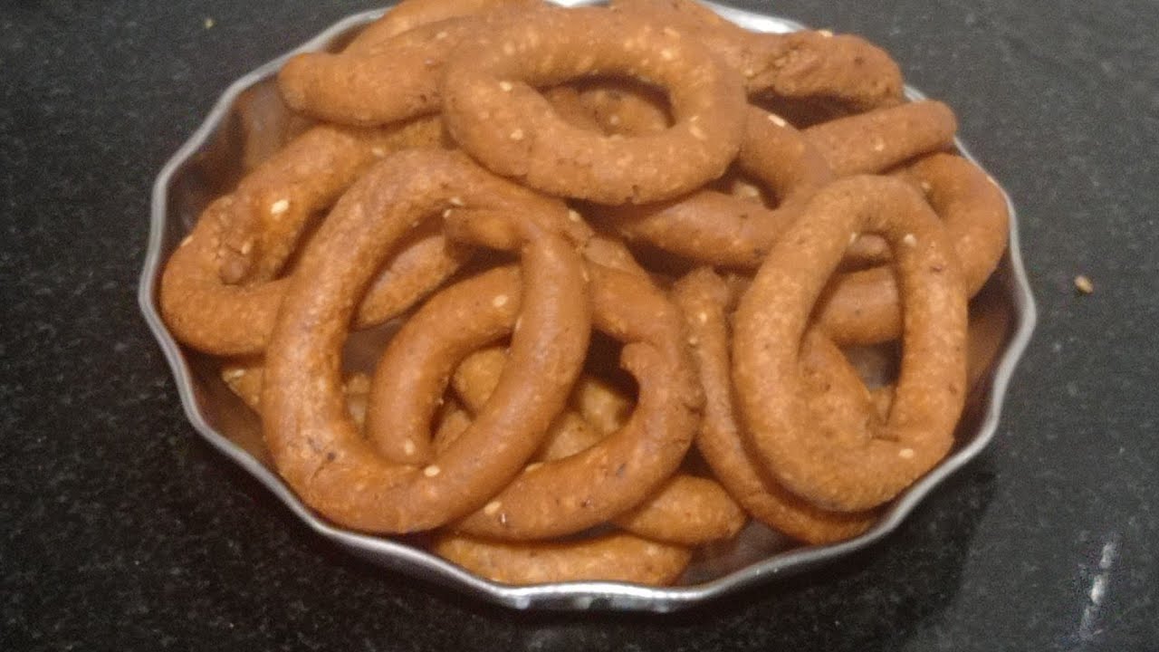 Eat Tasty Traditional crispy Kodubale ringmurukku.recipe. - YouTube