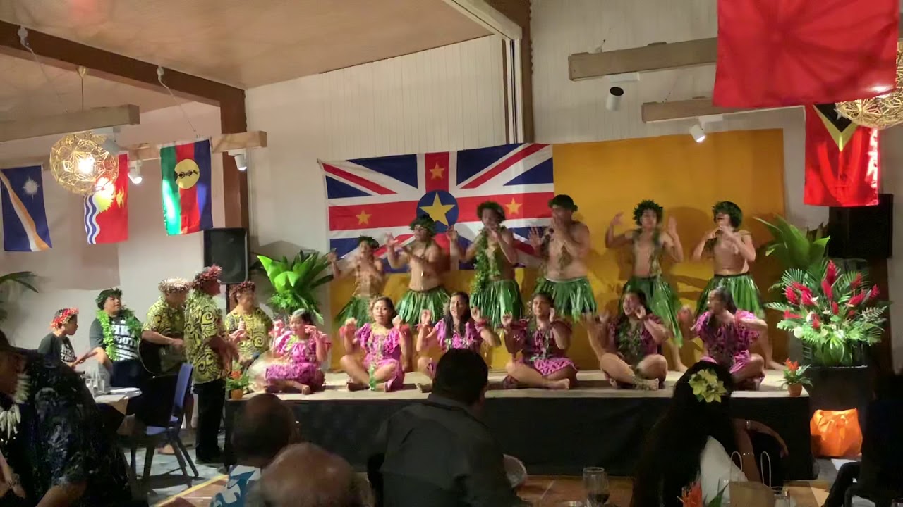 Puhopuho Tom Misikea Hakupu song - YouTube