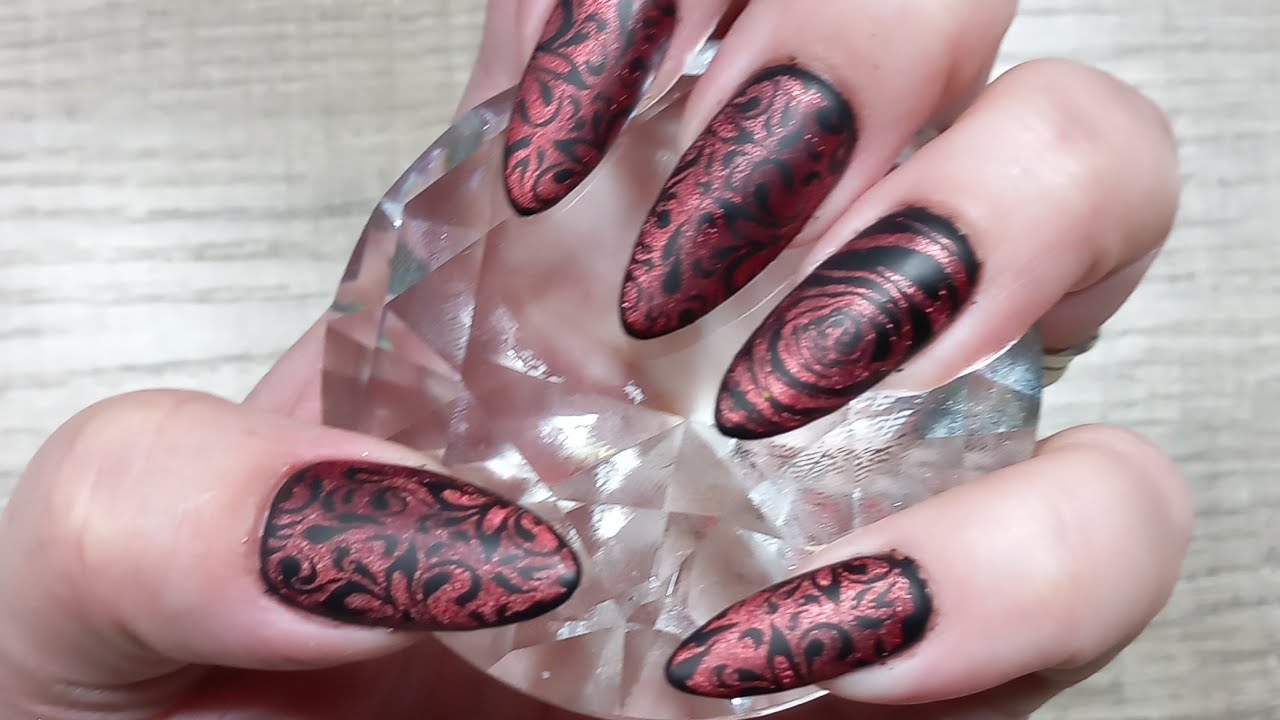 easy elegant valentines day mani with peek a boo gold hearts - YouTube
