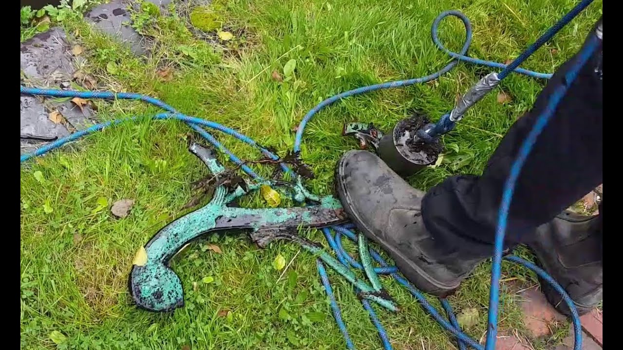 magnet fishing finding nemo in the canal - YouTube