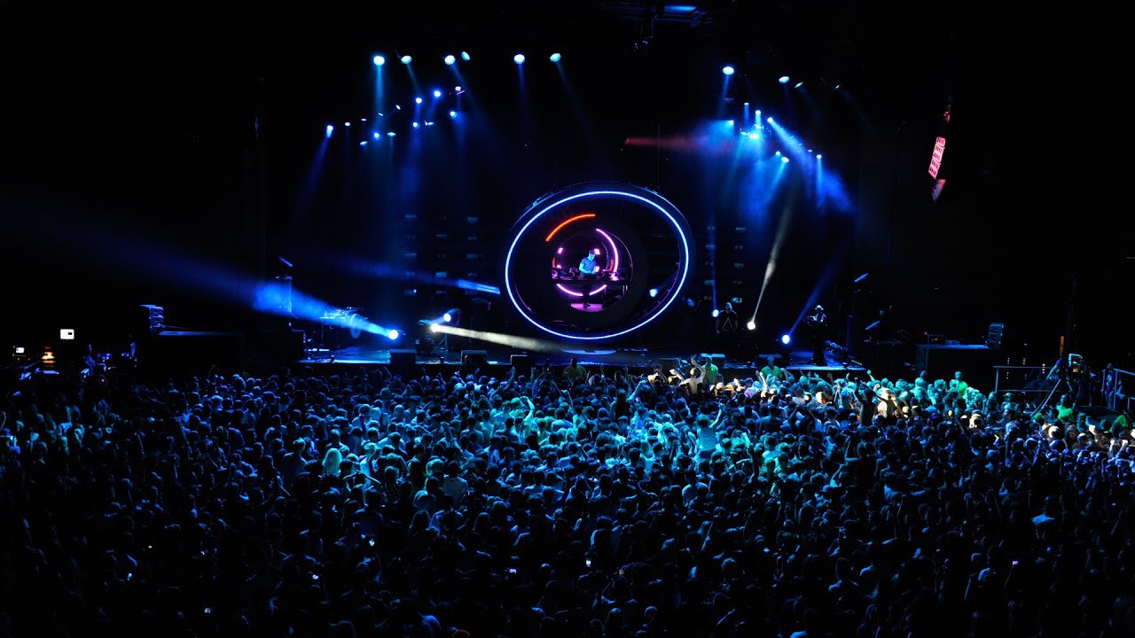 Sub Focus (Live) - Turn It Around at 1Xtra Live 2013 - YouTube