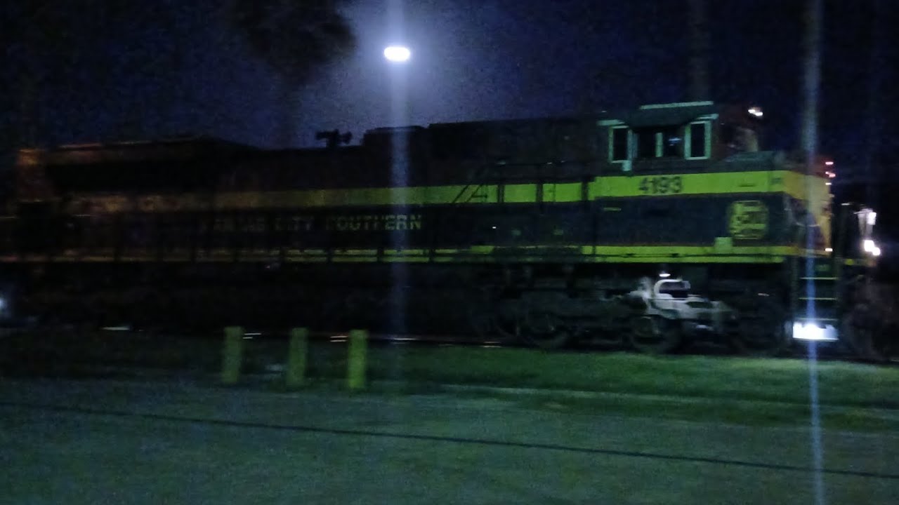 KCS 4193 leading westbound loaded ethanol train dpu KCS 4019 in Alice Texas - YouTube