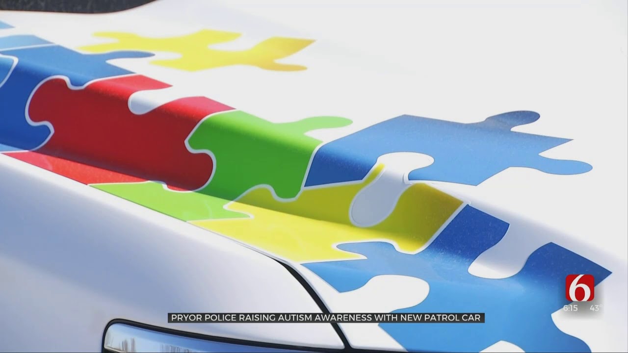 Pryor Police Department Raises Autism Awareness With Police Car - YouTube