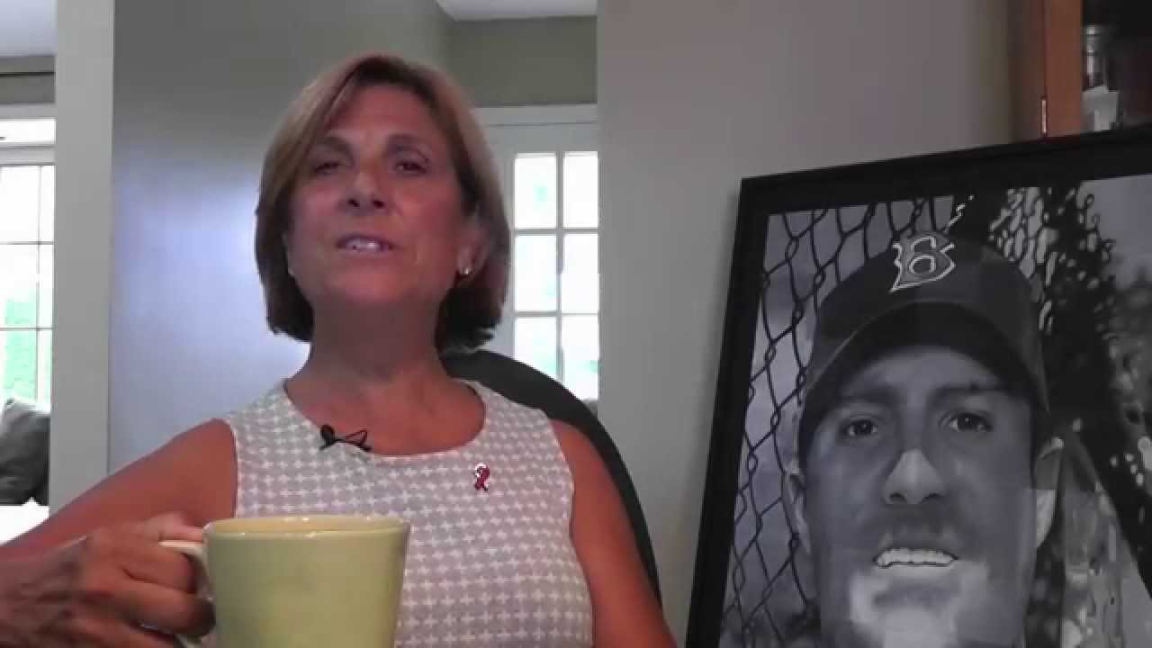 Nancy Frates answers "What is ALS?" - YouTube