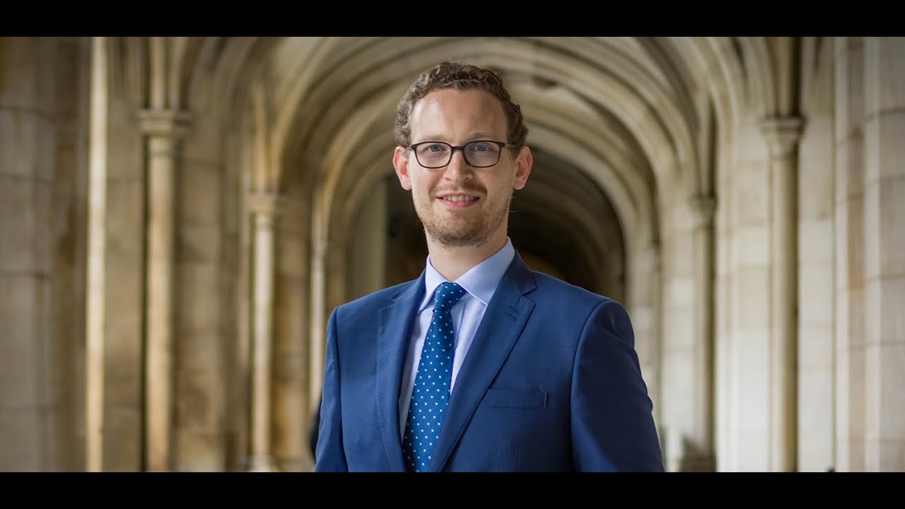 Darren Jones, Labour MP for Bristol North West in discussion with ...