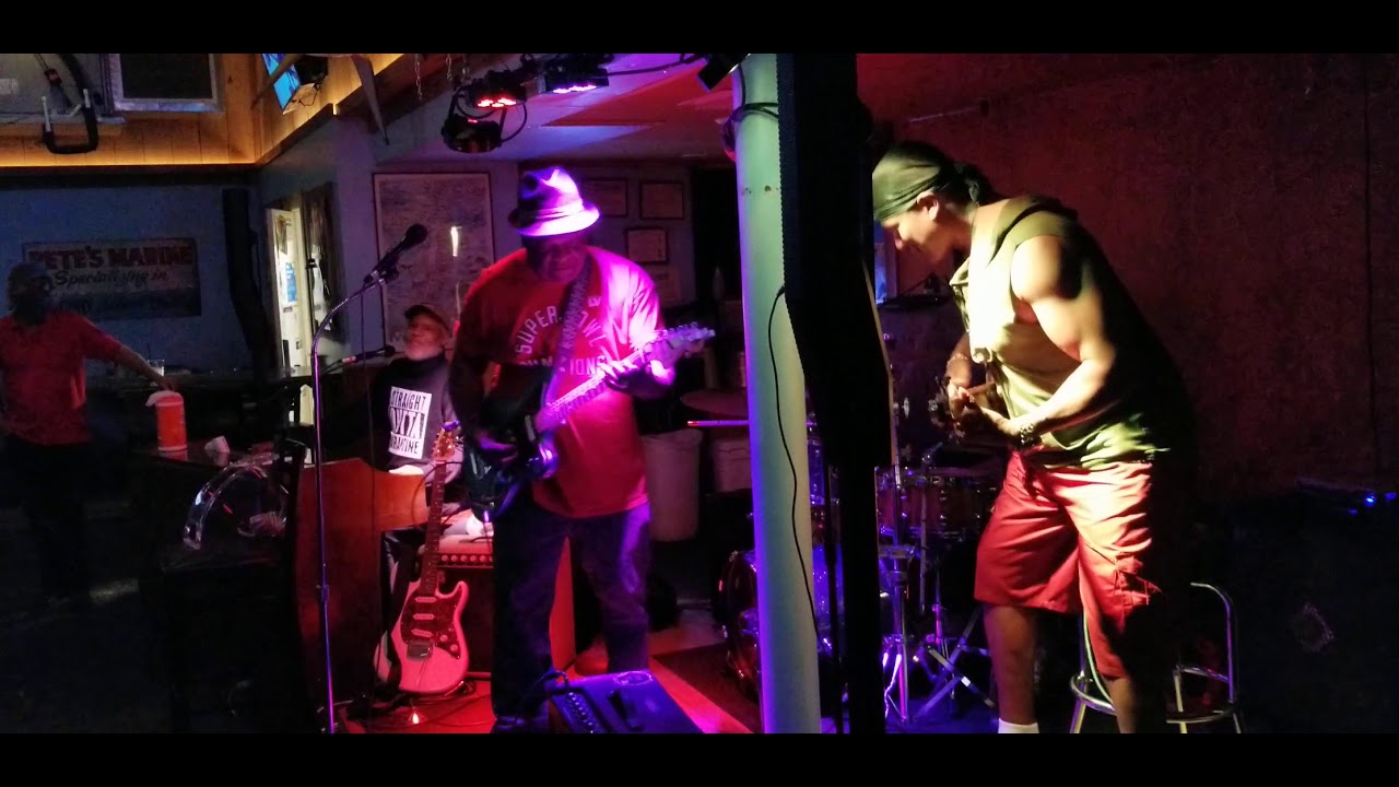 Pete's Place Open Jam: 02.09.2021, 2nd Set. Jody, Jesse, and Mello D in ...