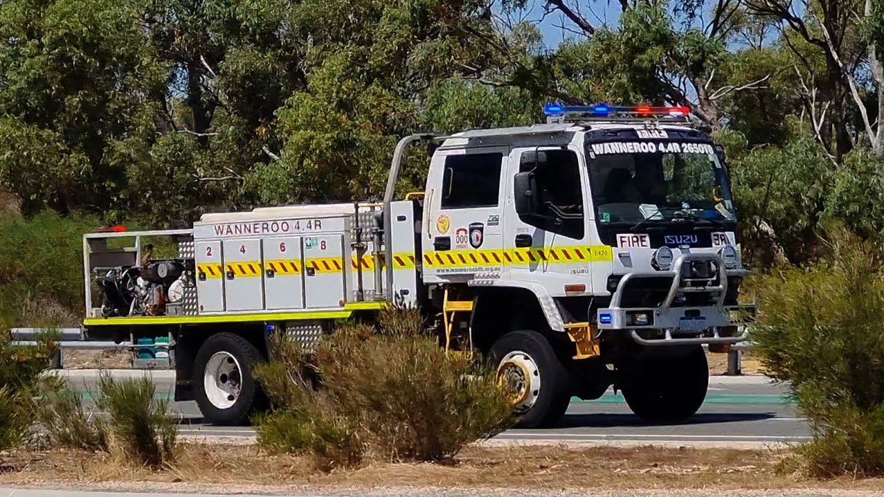 Fire Truck Responding to Bushfire in Coonabidgee WA - 17 March 2023 ...