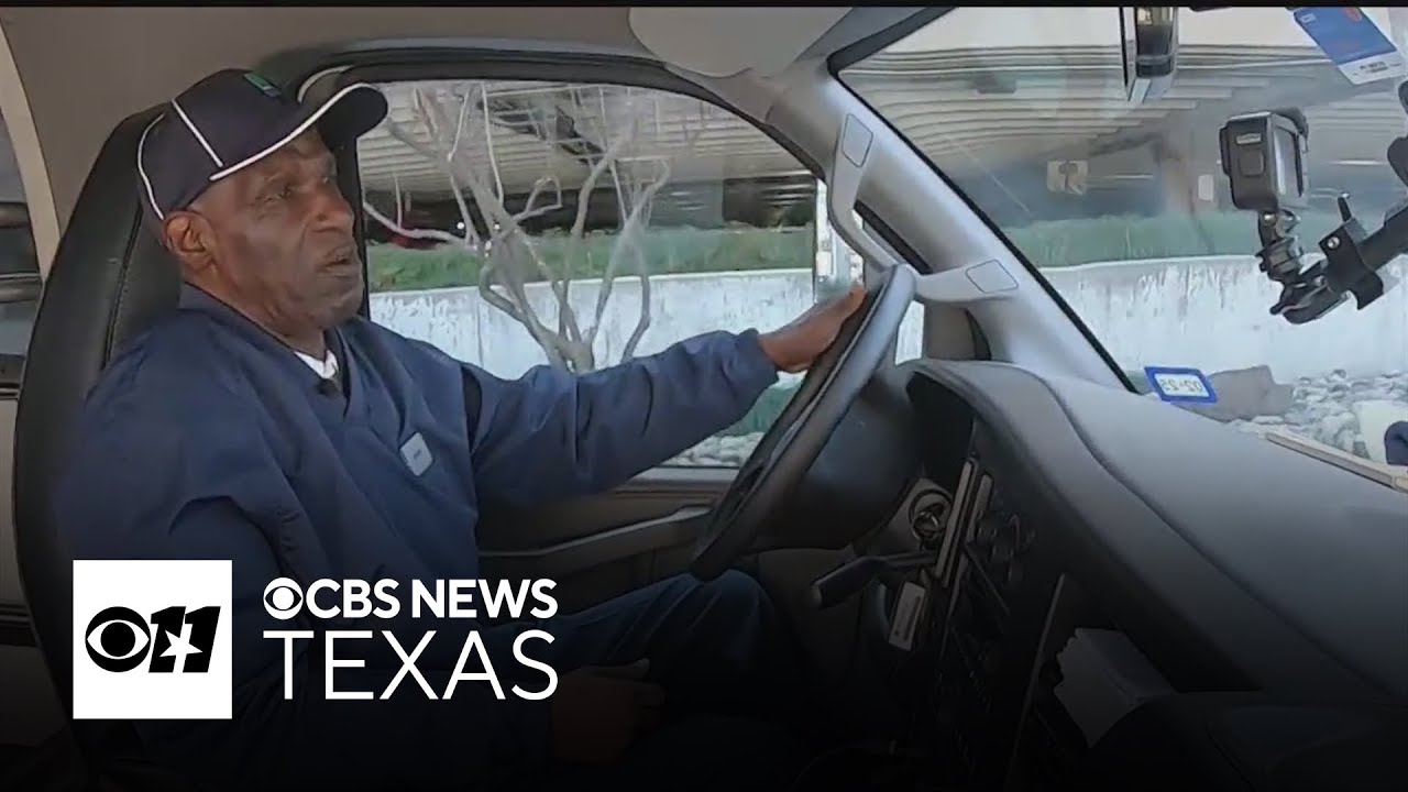 Singing bus driver lifts spirits at Dallas Love Field - YouTube