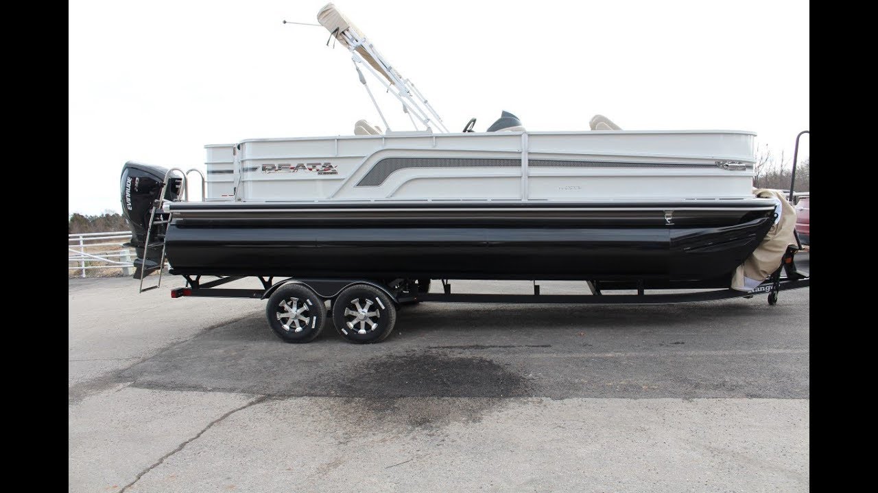 2018 Ranger Reatta 223F Tritoon White - YouTube