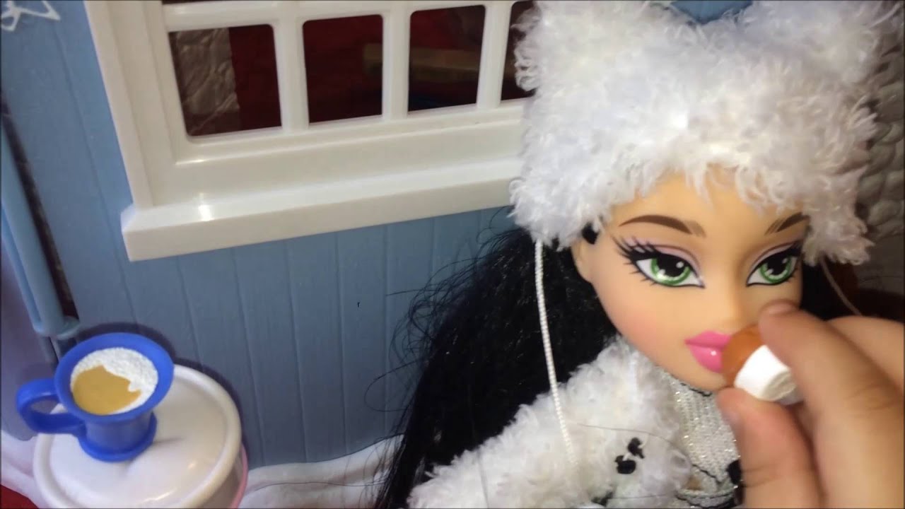 BRATZ Snow Lodge Doll PlayHouse feeding, snowboard, dance Jade ...