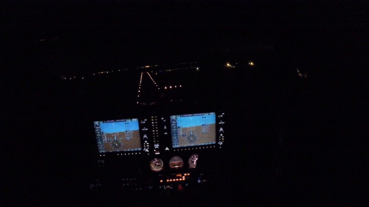 Night VFR Circuits at Ballarat Cessna 172 G1000 BSV 3 November 2016 ...