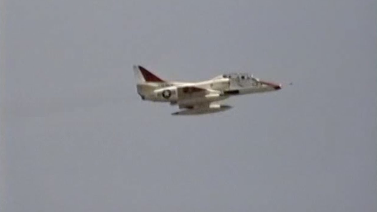 Navy TA-4 Skyhawk Full Demo | Barnes ANGB (BAF) - YouTube