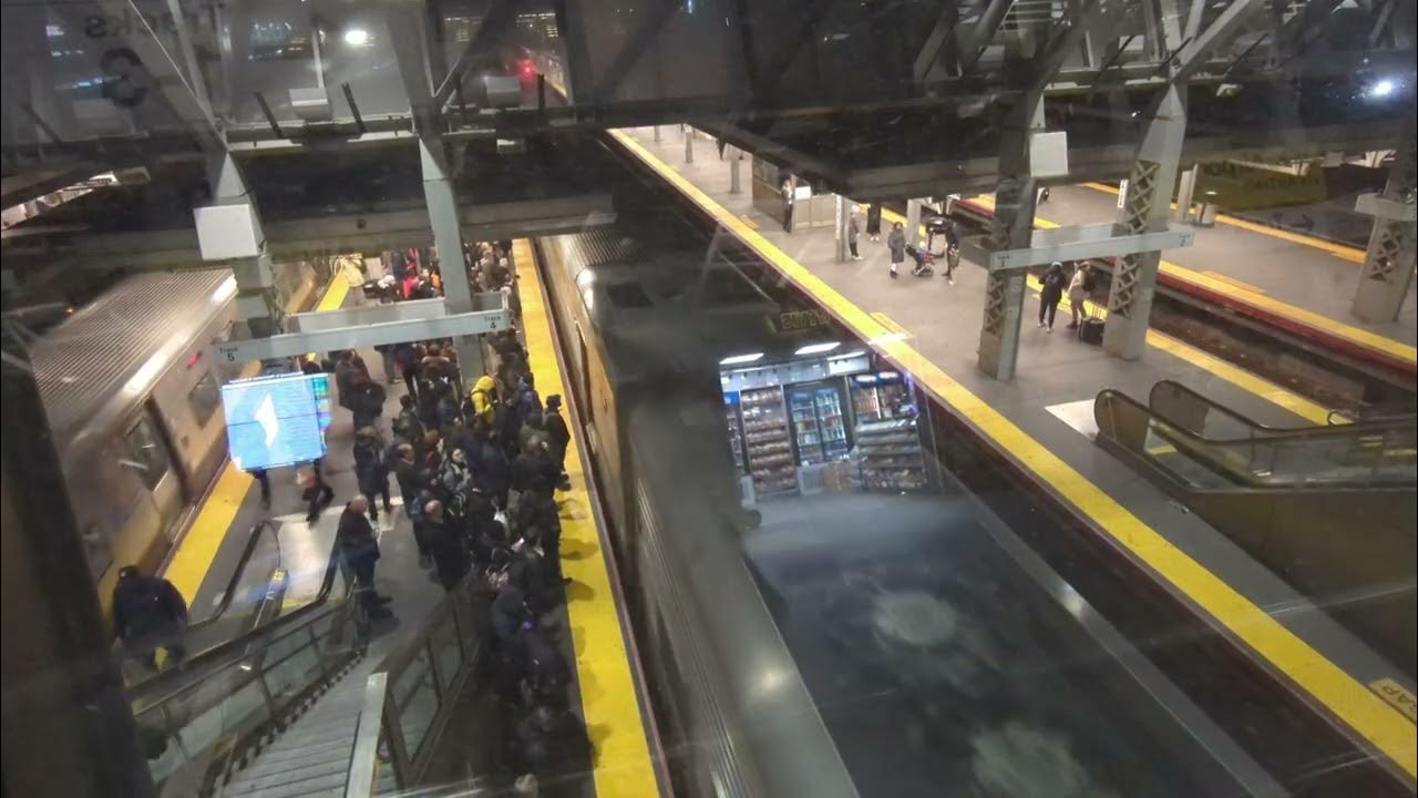 Babbling About LIRR Trains at the Jamaica Hub - YouTube
