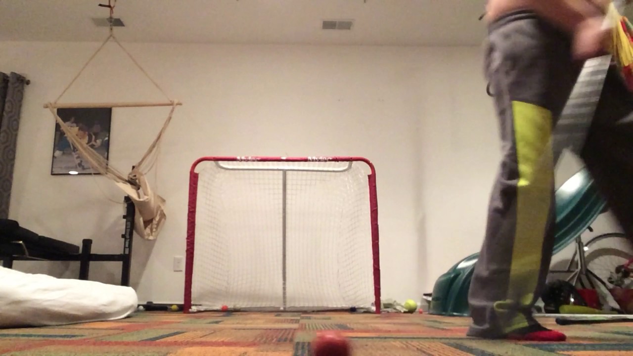 HOW TO HOCKEY EP#1- HOW TO SCORE IN A SHOOTOUT - YouTube