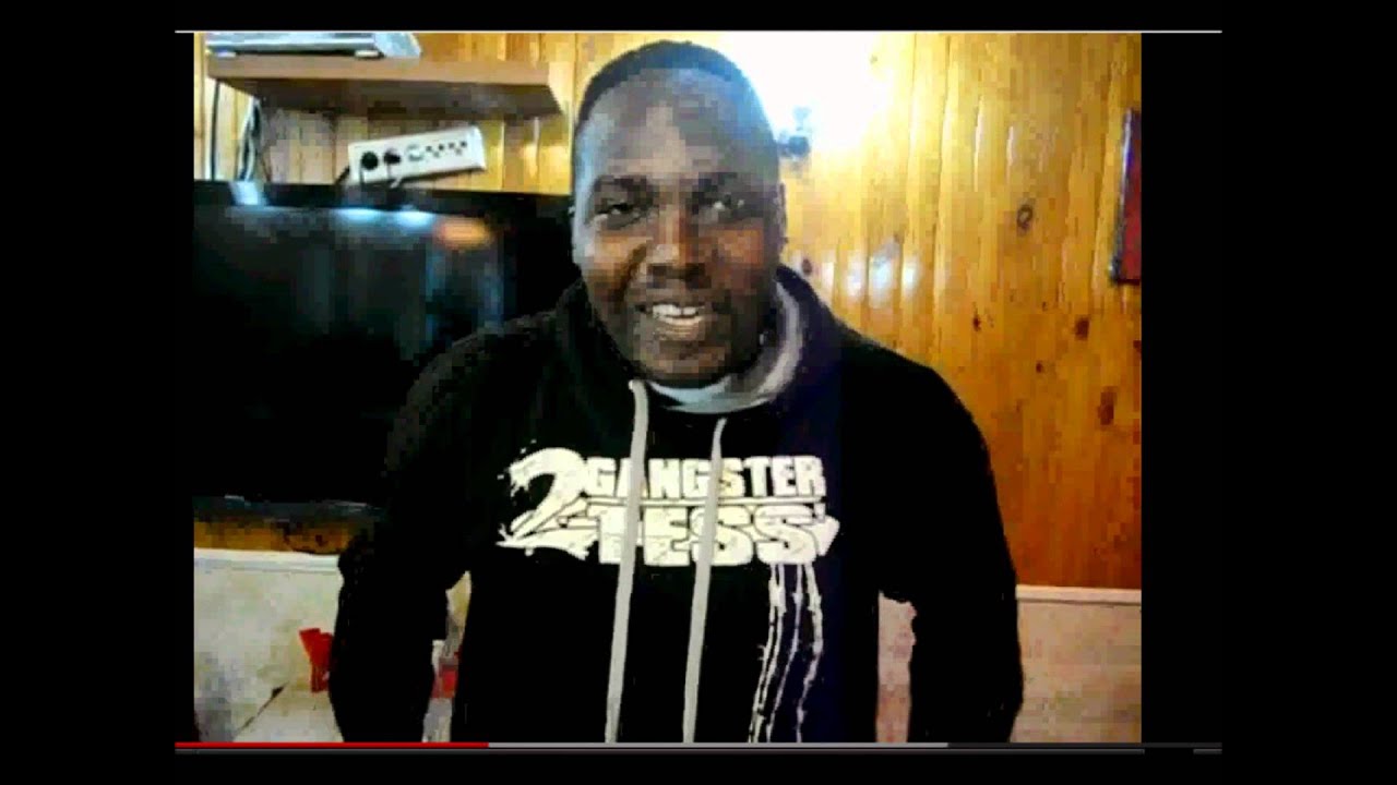 Cortex nous chante une chanson [LA MERE DE KYLE EST CONNE] - YouTube