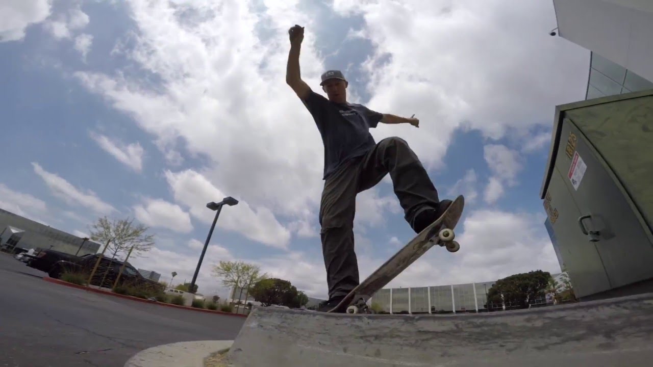 Ronnie Creager - Skateboarding again - YouTube