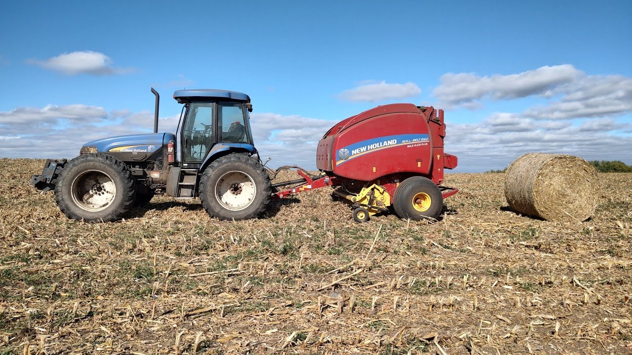 Round baling corn stalks - YouTube