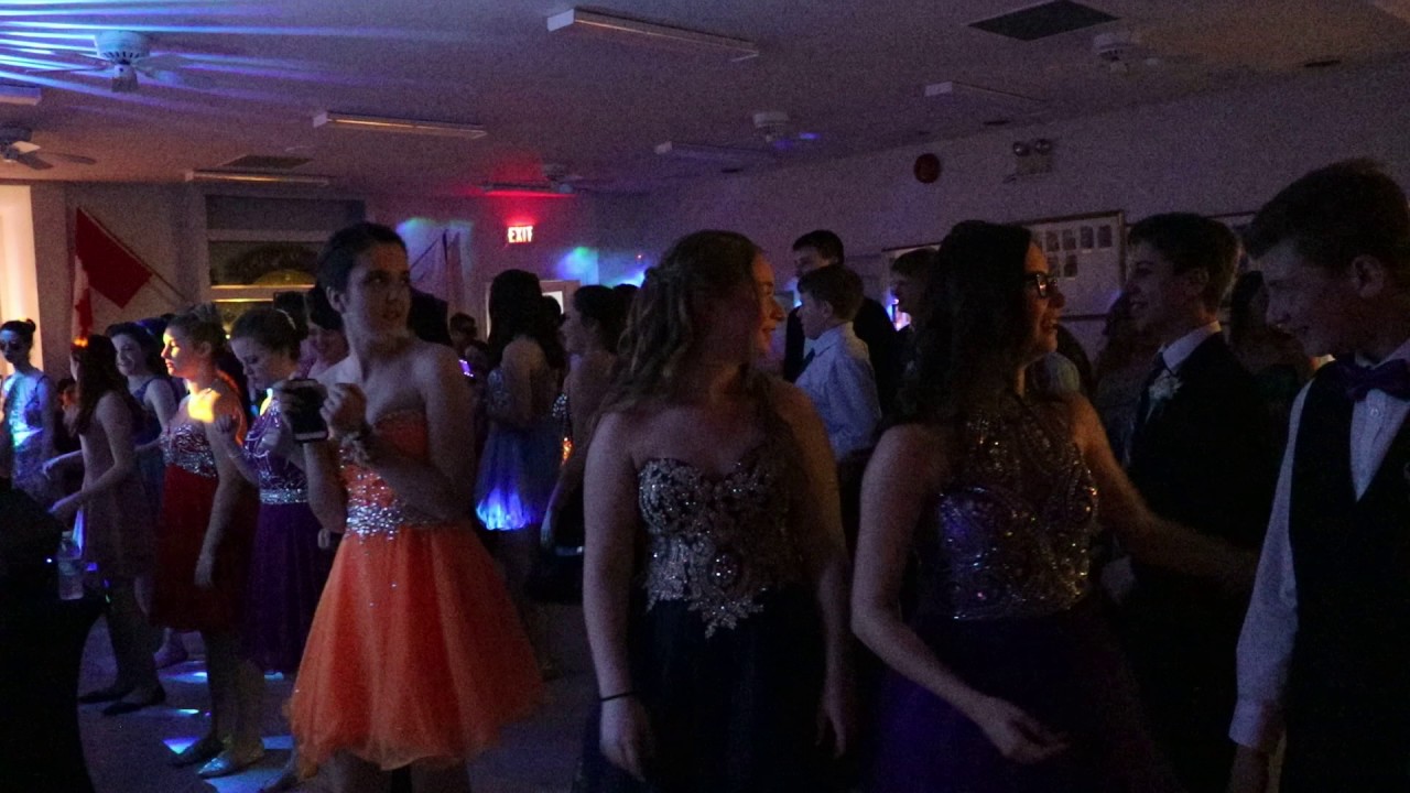 Leslie Thomas Grade 8 Grad Dance - Cha Cha Slide - YouTube
