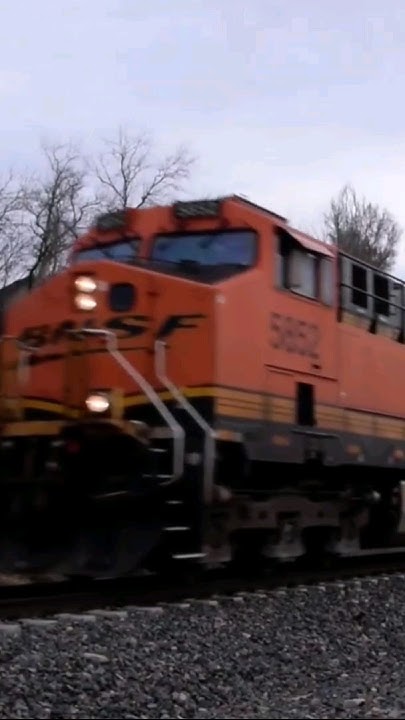 First Gen K5HL Horn Salute on this Southbound XCLX Coal! - YouTube