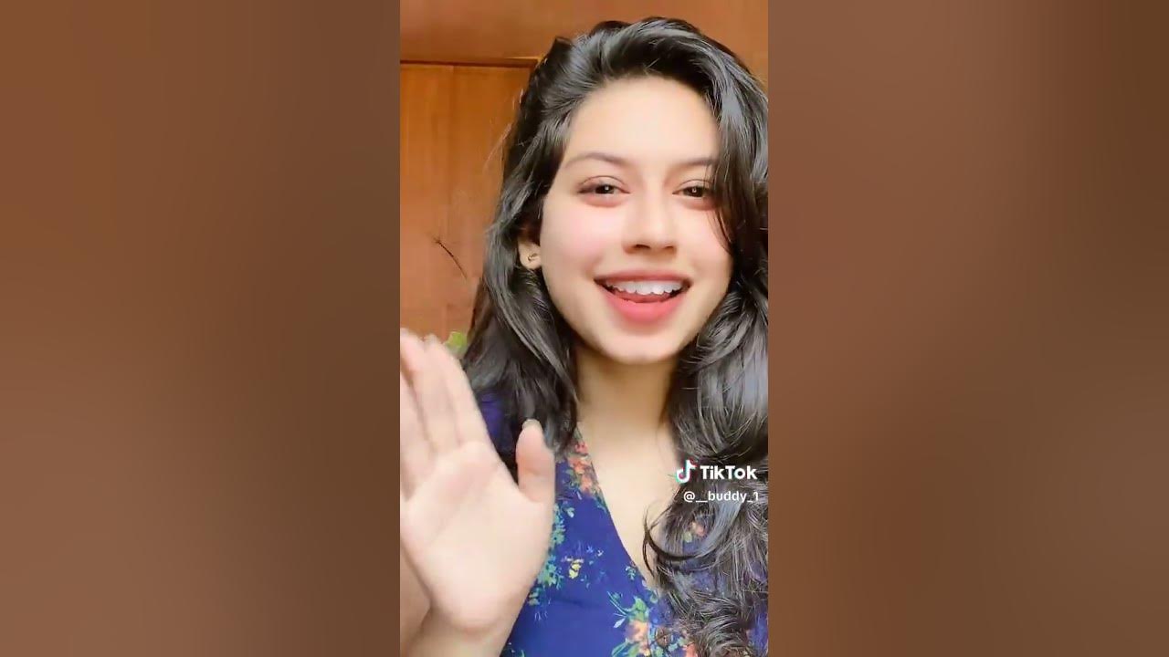 ඈ මගේ හිතේ උපන්නී Tiktok Ytshorts Trendingshorts Trendingvideo