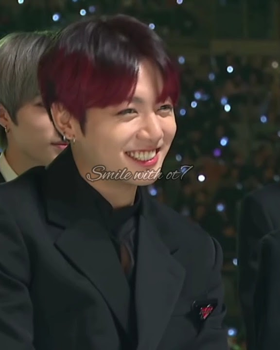 Minkook reaction to a little girl dance on Boy With Love song 💜💜 - YouTube