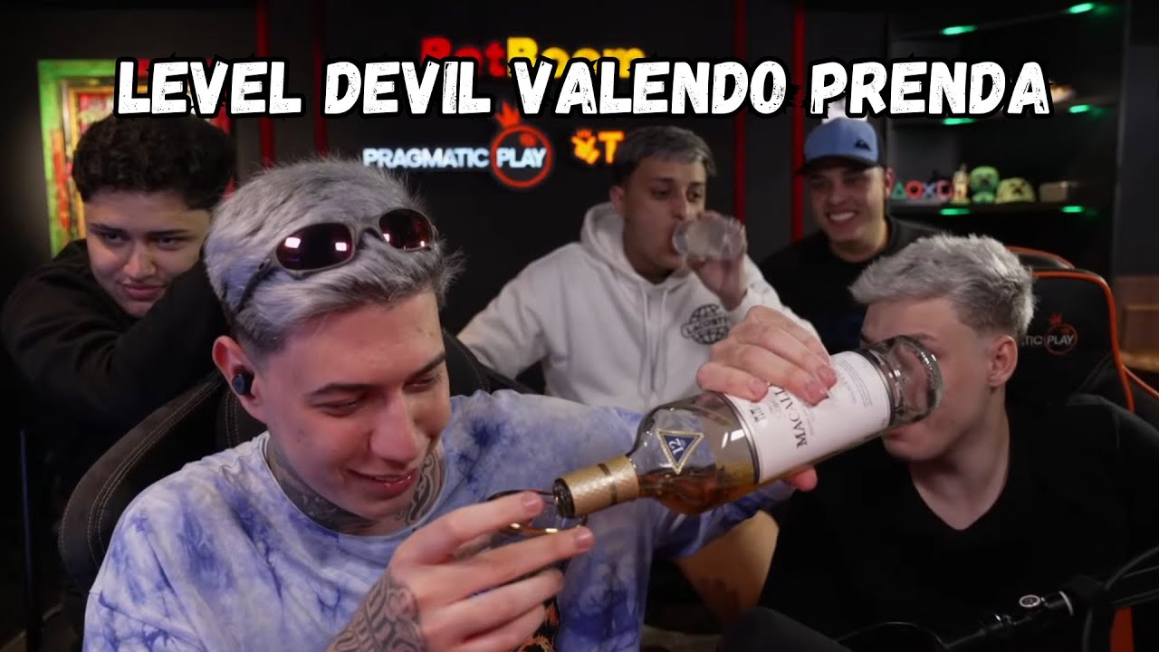 YURI JOGANDO LEVEL DEVIL VALENDO PRENDA - YouTube