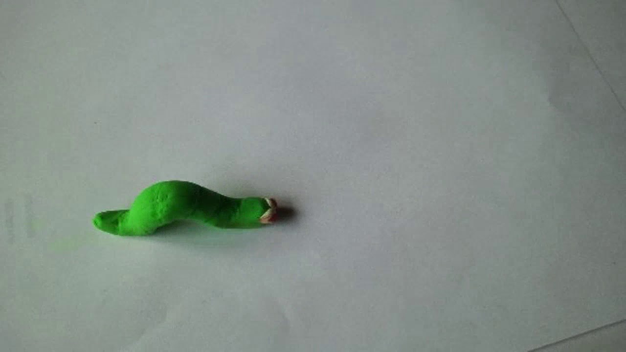 radioactive worm - YouTube