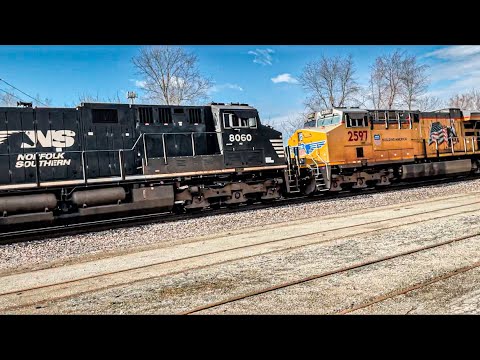 Fort Wayne NS Railfanning - NS 1010 Leads With Manifest & NS 1086 Leads Intermodal And UP ...