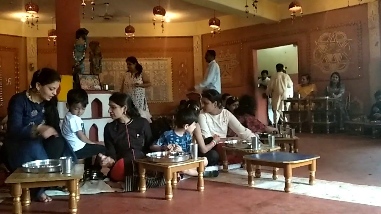 Rajastani traditional way of eating at dhola-re-dhani - YouTube