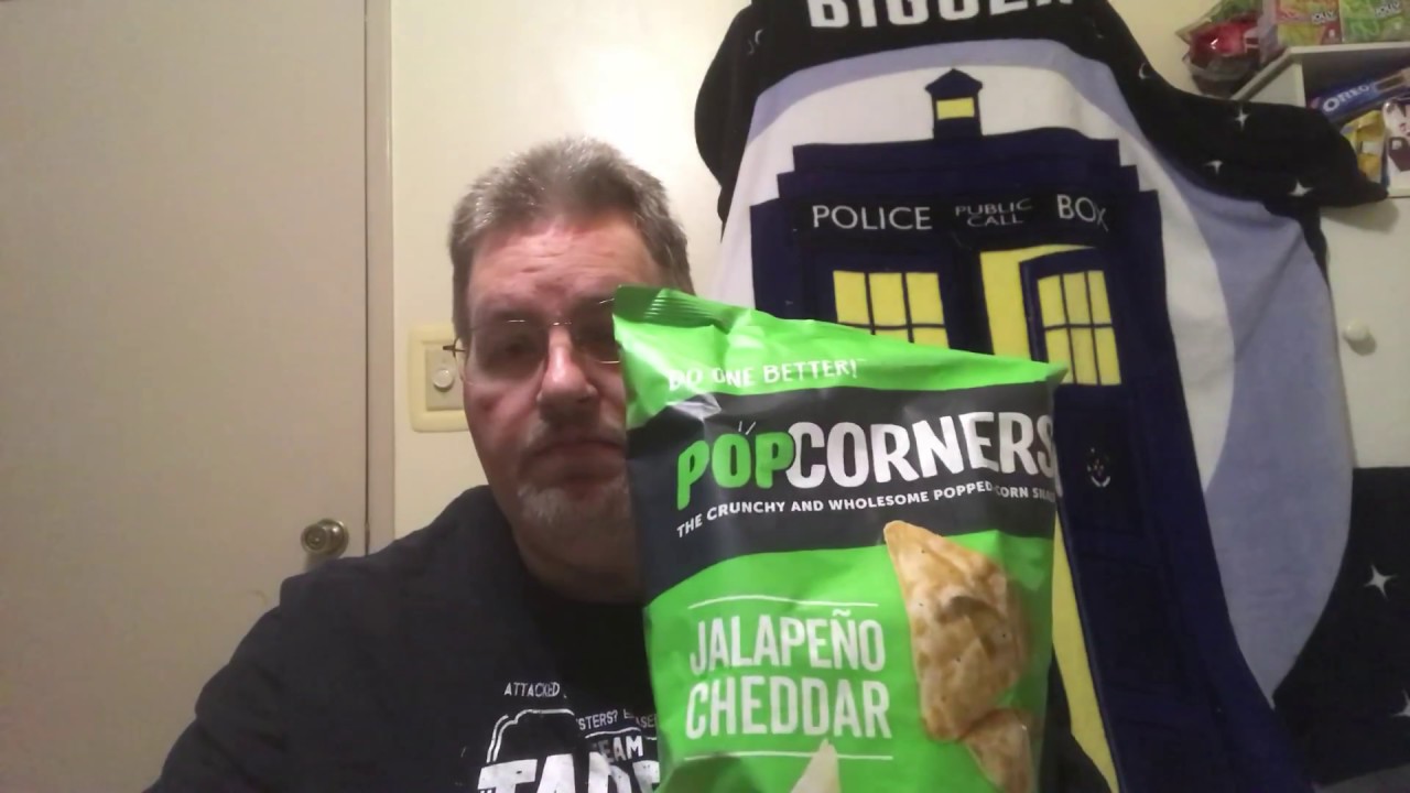 Pop corners jalapeño cheddar chips - YouTube