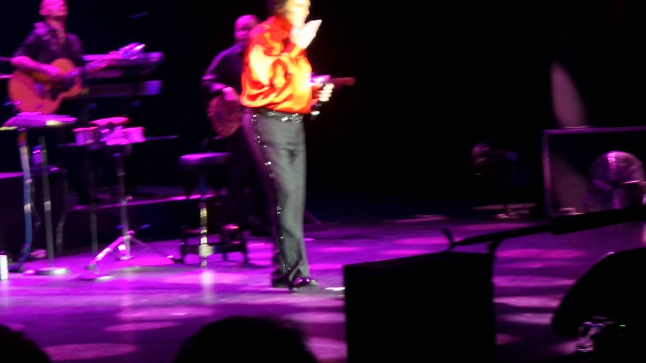 Engelbert Humperdinck at Royal Albert Hall 29 05 2015(6) - YouTube