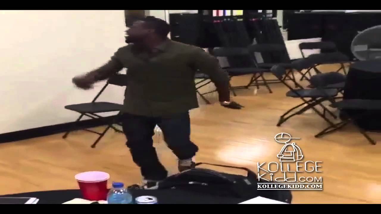 Kevin Hart Dances To Chris Brown's 'Loyal' - YouTube