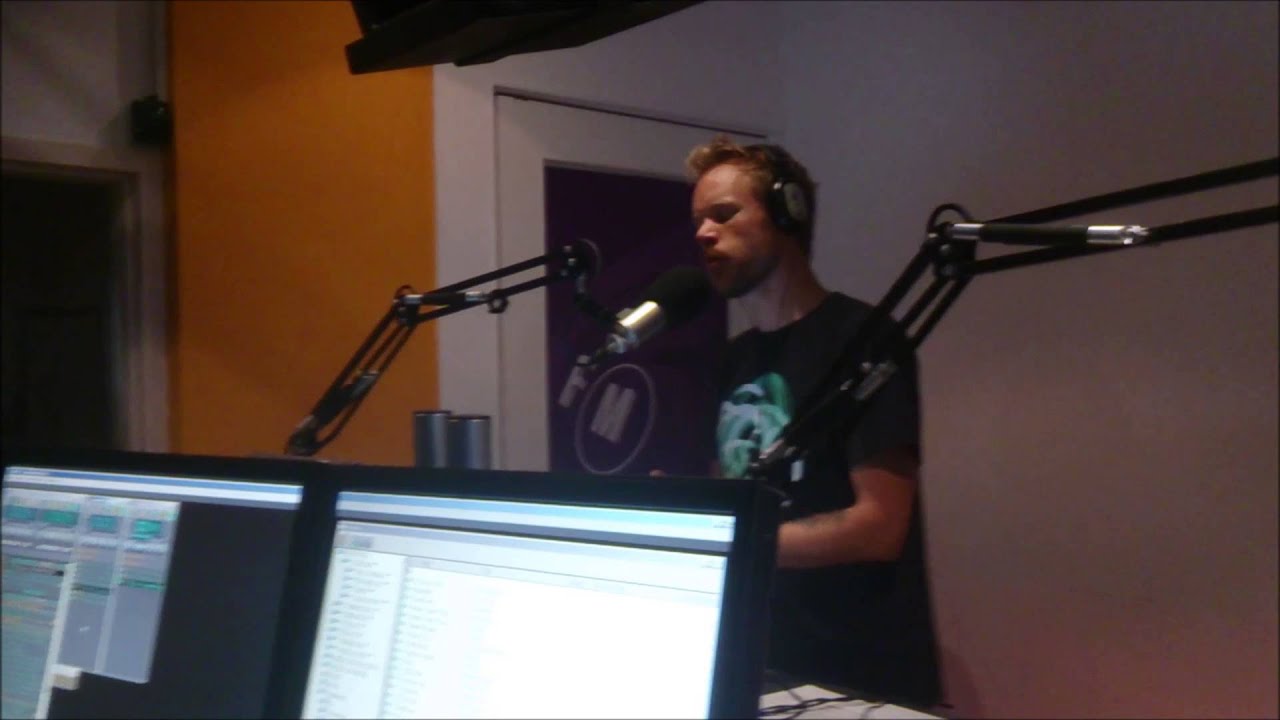 Diggy Dex interview plus Vannacht Nog - YouTube