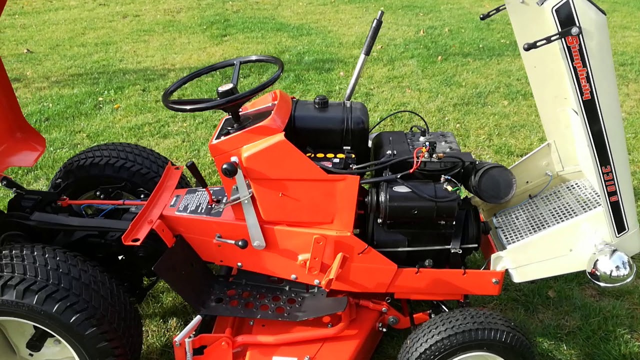 Simplicity 3310 Landlord Lawn traktor 1970-71 - YouTube