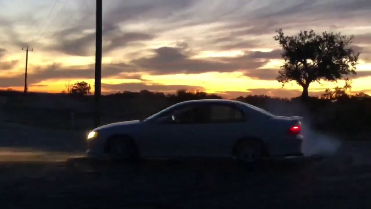 vt supercharged v6 quick skid - YouTube