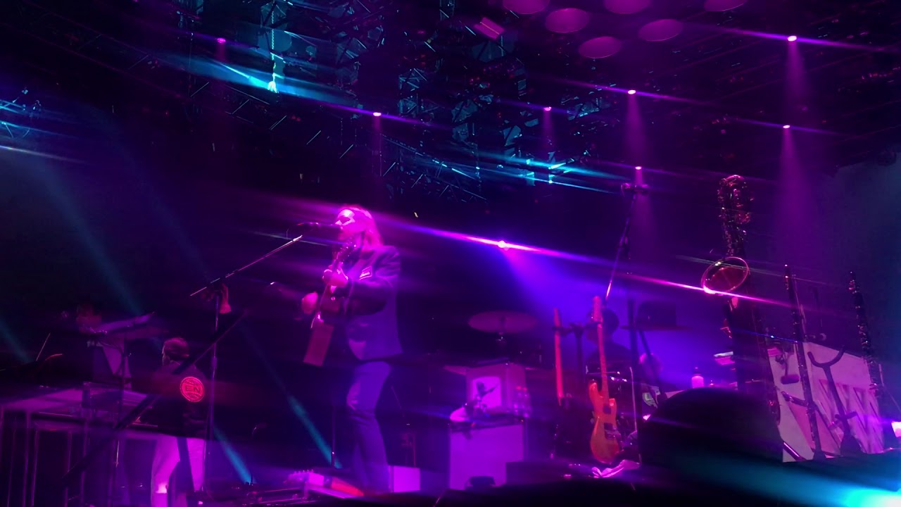 Arcade Fire Sprawl II (Mountains Beyond Mountains) Live HD @ Zenith ...