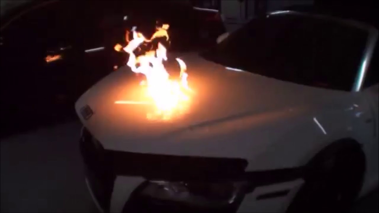 Audi R8 on fire - YouTube