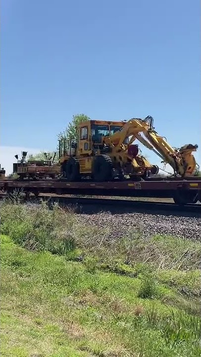 BNSF MOW Train Under the OMRA OKC Virtual Railfan Camera! - YouTube