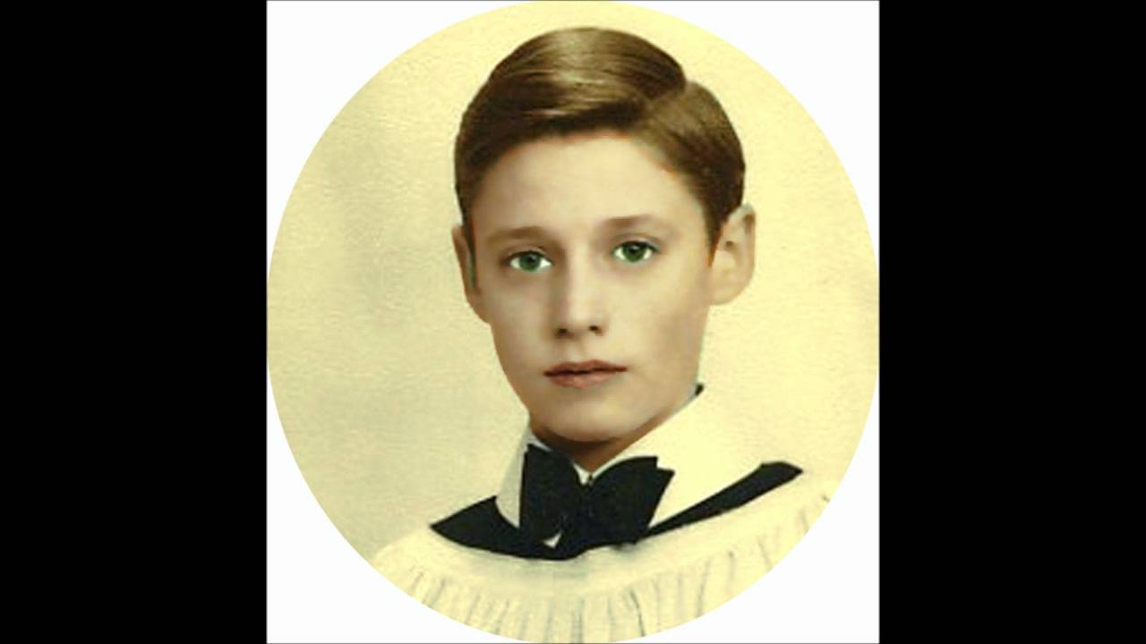 Billy Neely (boy soprano) sings Cherry Ripe with noise reduction - YouTube