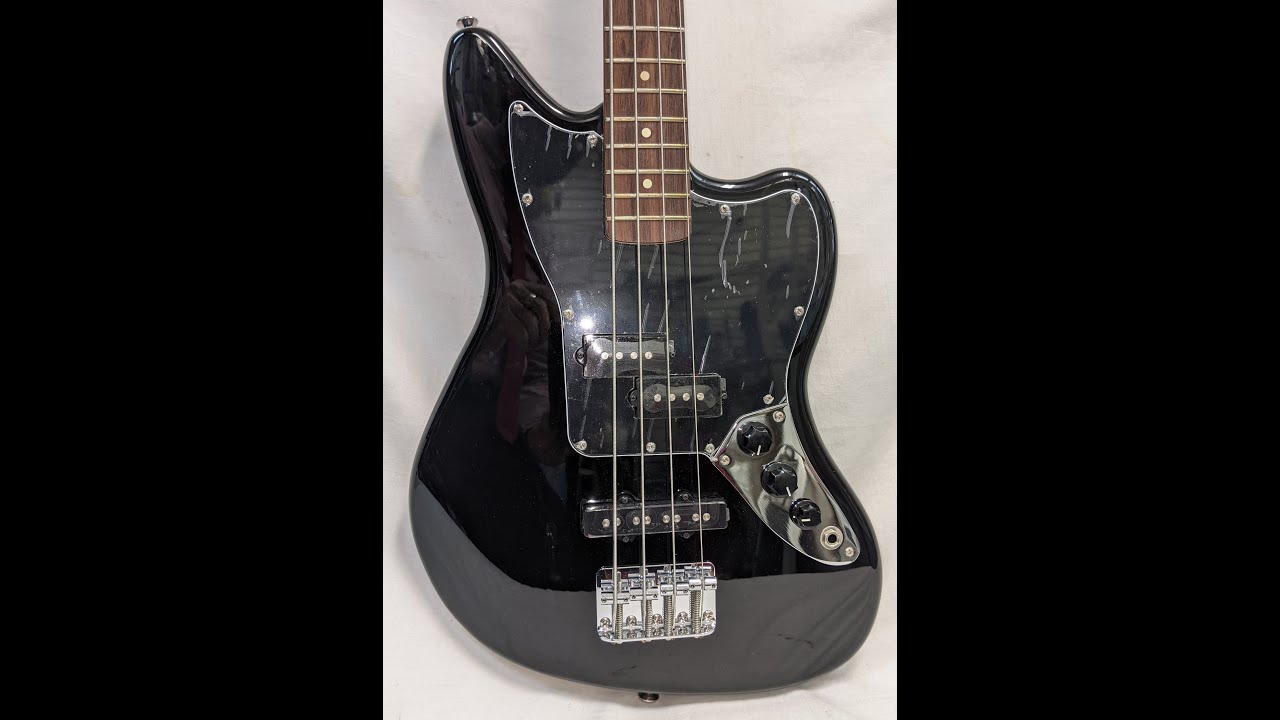 Squire Vintage Mod Jaguar Bass Short Scale BLACK - YouTube