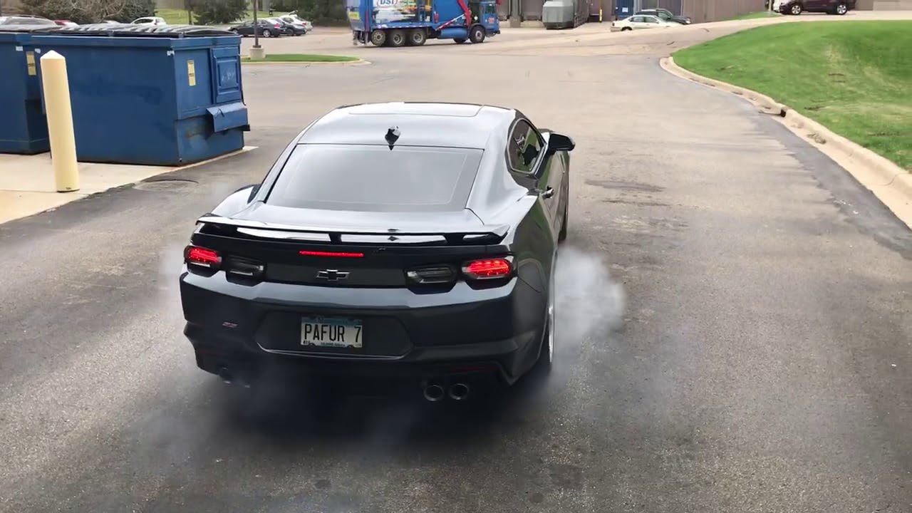2019 Camaro SS Burnout - YouTube