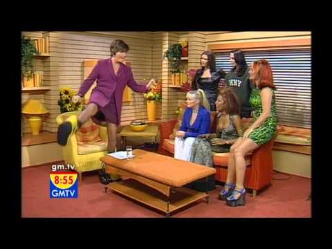 Lorraine Kelly   Top Falling Down Cleavage   07 Jan 08 tvStars