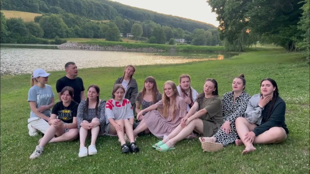 Ой на Івана на Купала. ансамбль Кралиця. заспівує Діана Мельник - YouTube