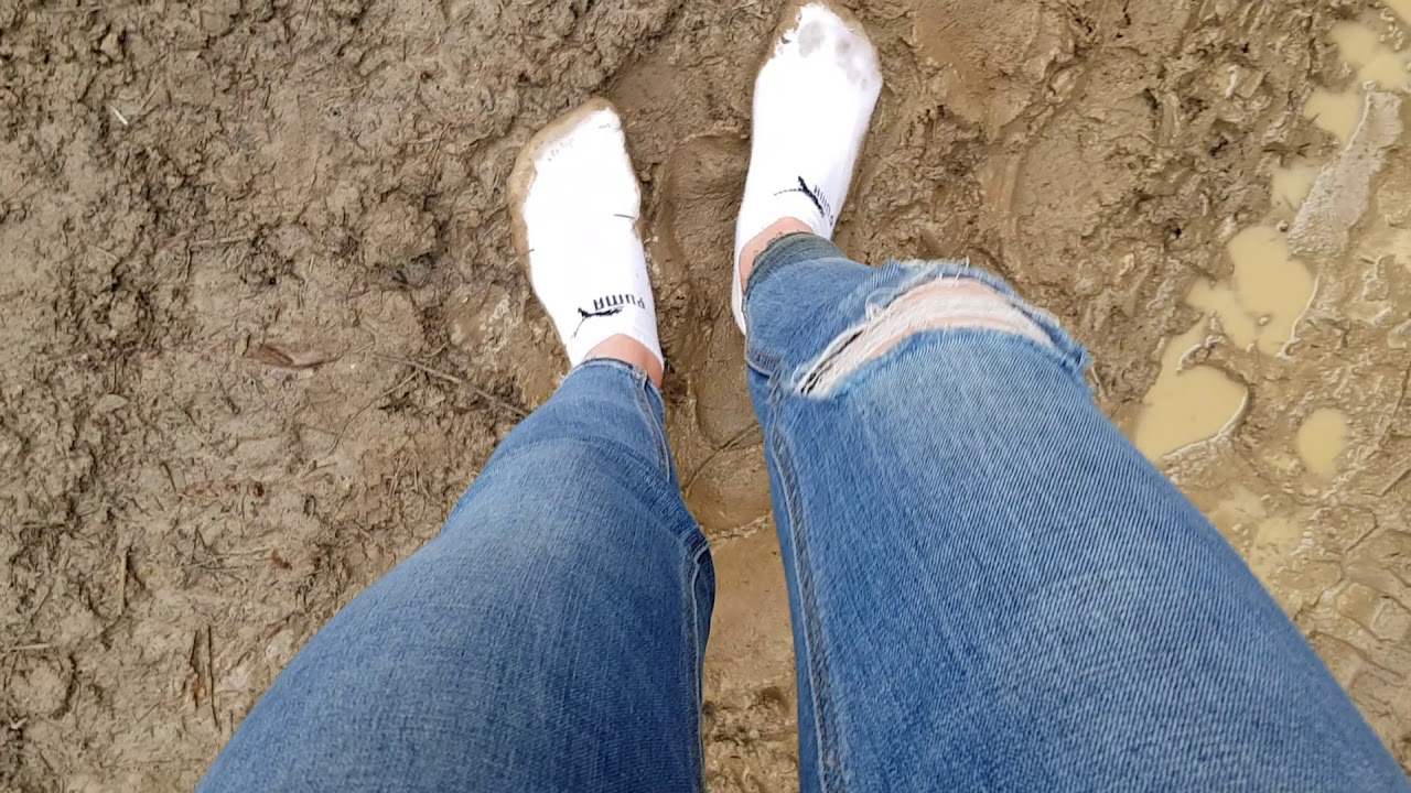 Mud puma White socks - YouTube