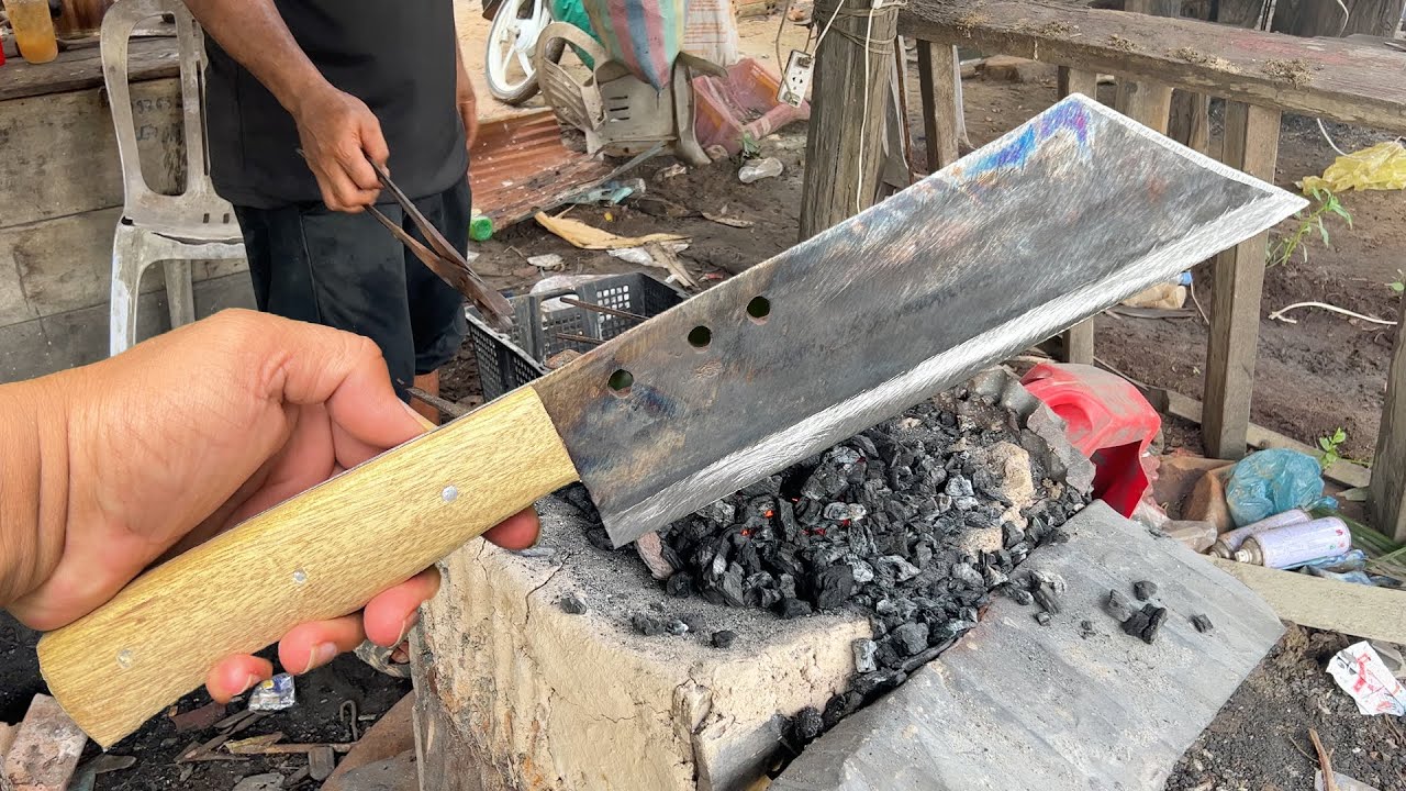 Knife Making | Smart Blacksmith | Sati makes a nice machete from an old ...