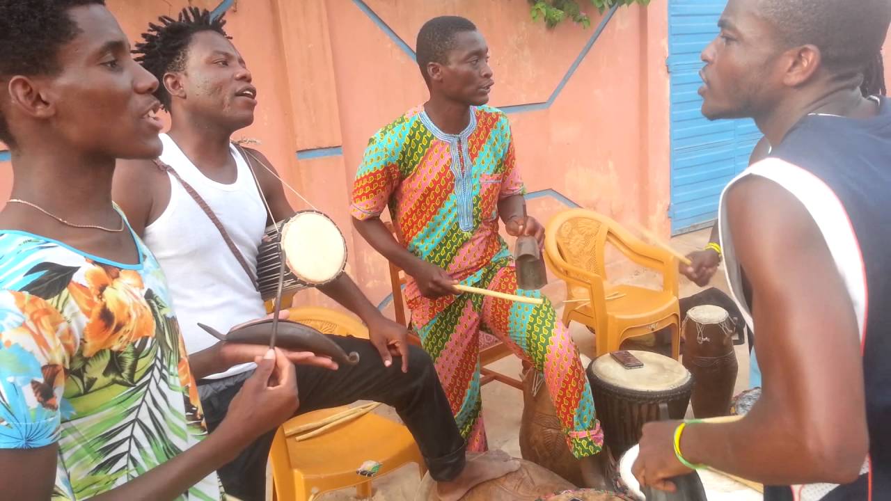 Togo percussion ( simeon Banka ) - YouTube